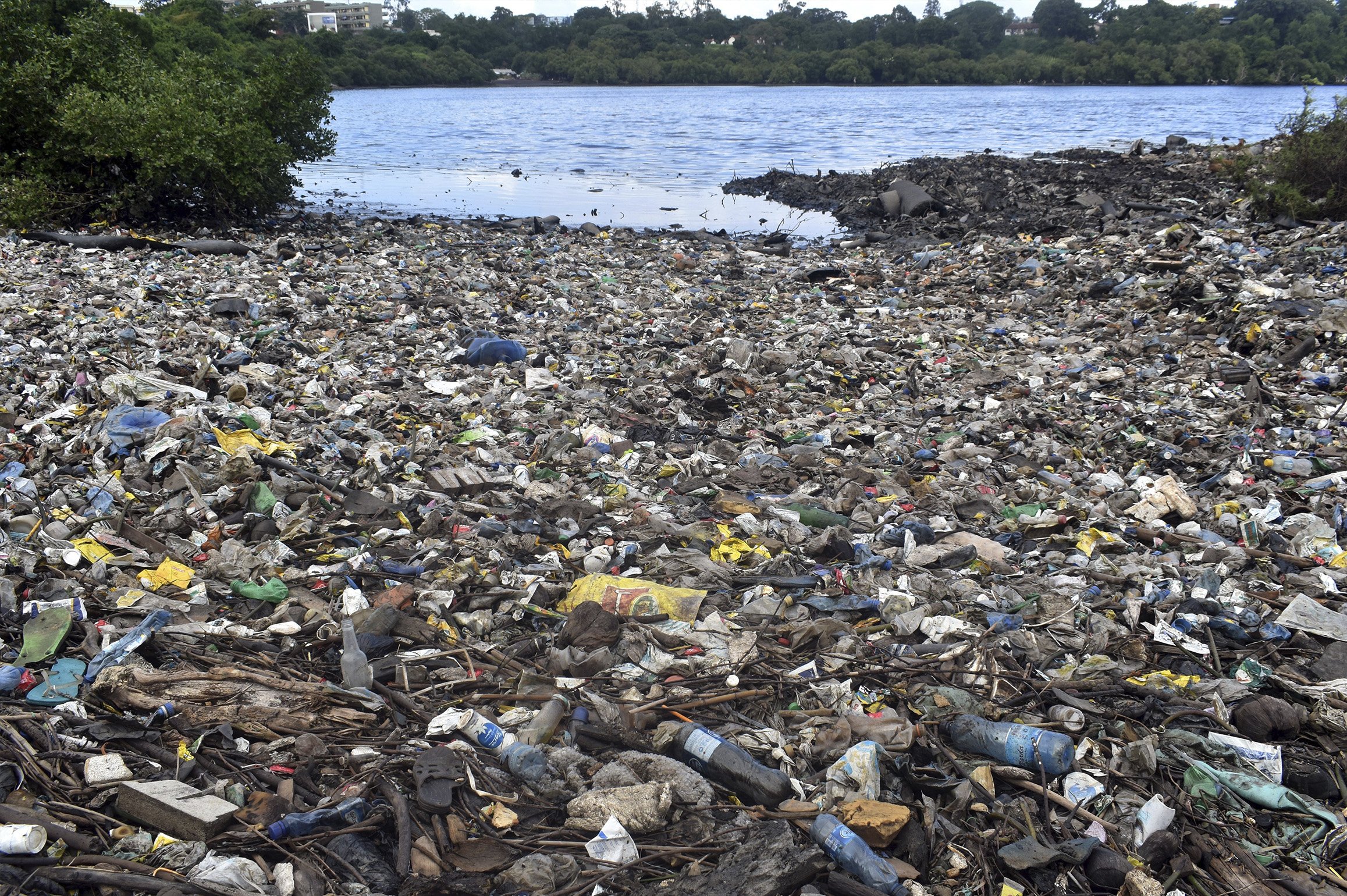 10 images frappantes pour illustrer la crise des déchets | ICI Explora